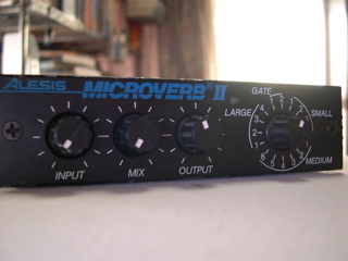 ALESIS MICROVERB 2